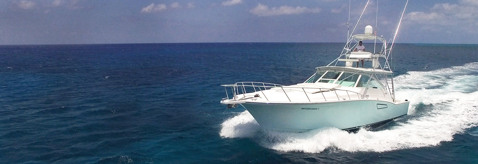 Deluxe Private Boat Tours | Boats, power yachts and sailing catamarans.