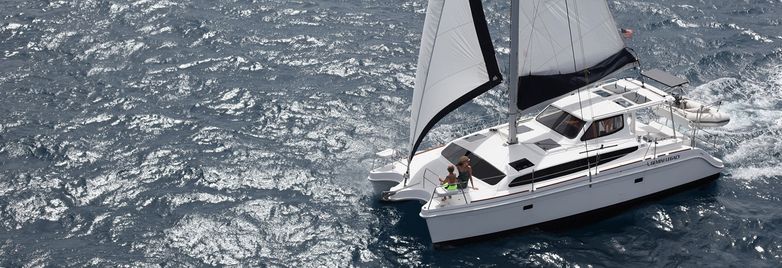 Deluxe Private Boat Tours | Boats, power yachts and sailing catamarans.