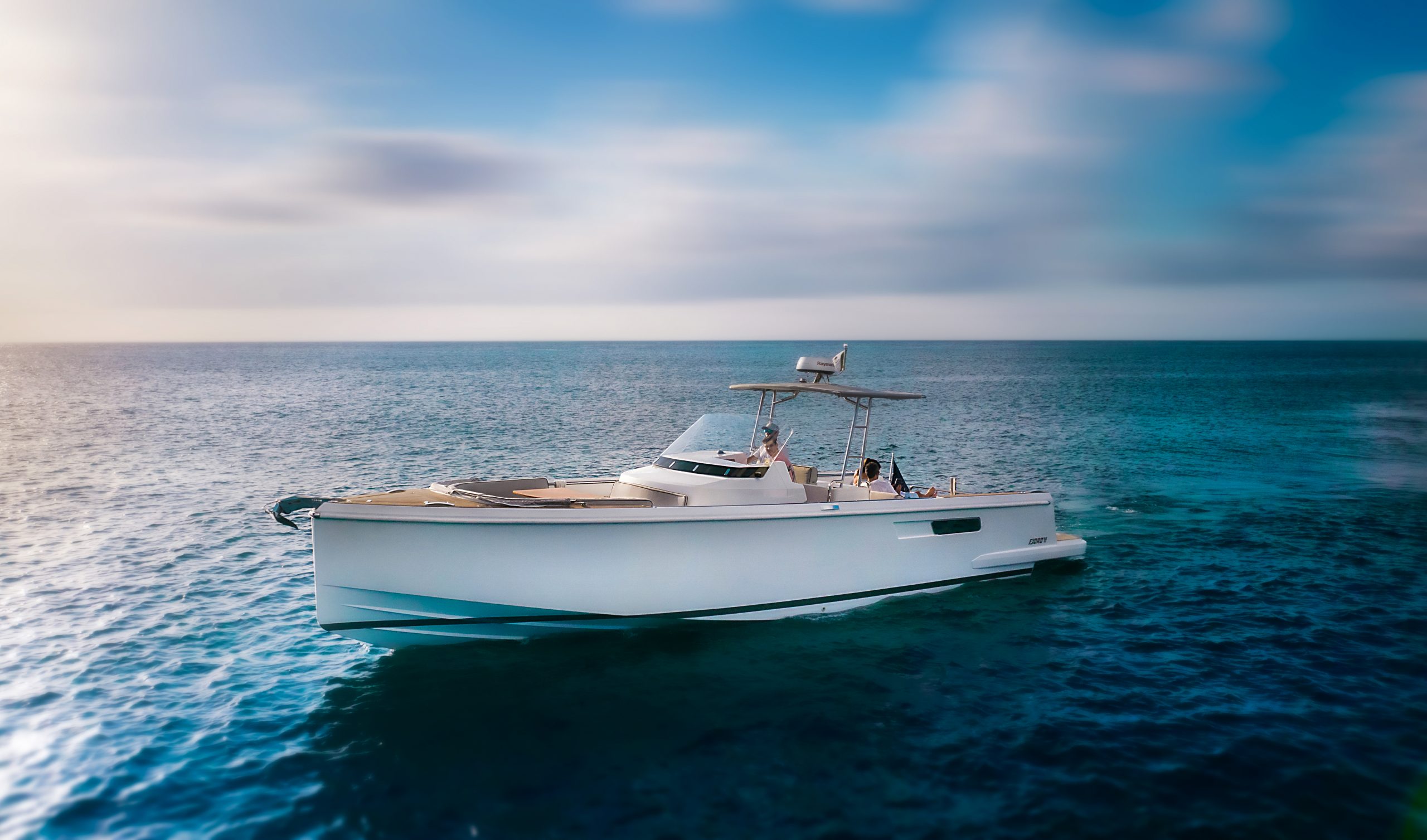 Deluxe Private Boat Tours | Boats, power yachts and sailing catamarans.